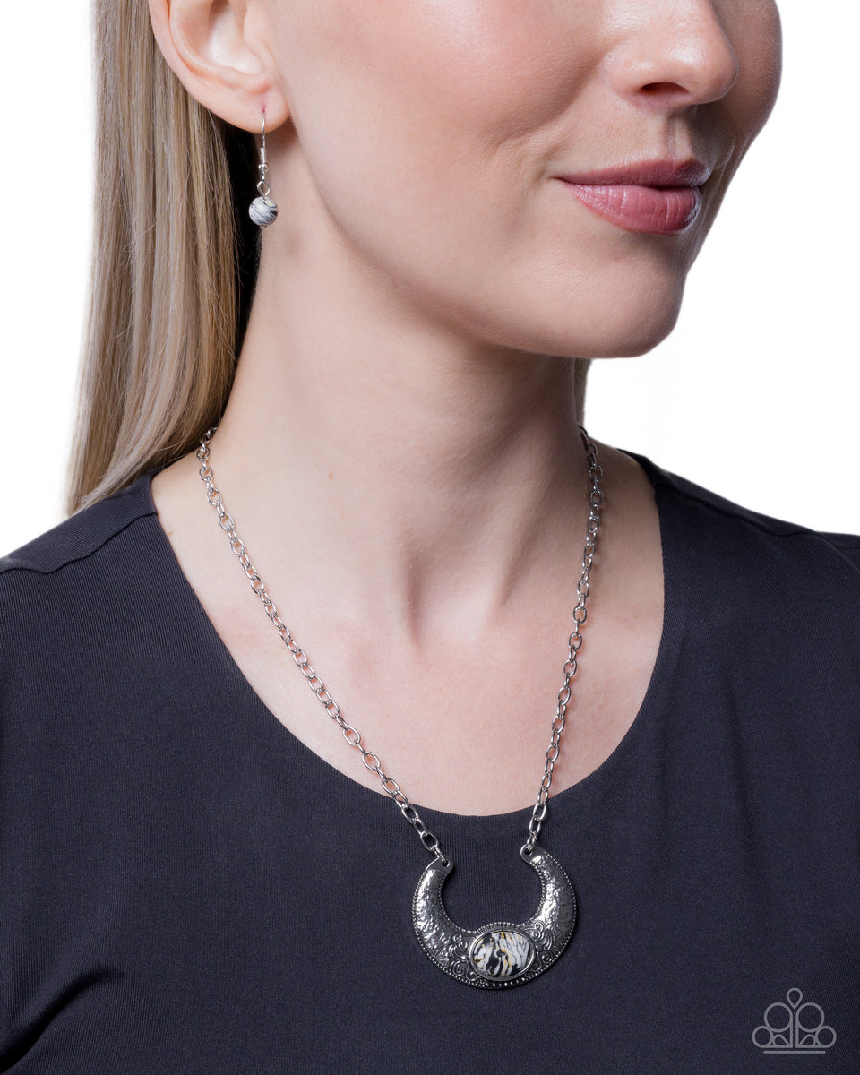 Desert Delight - Black and White Stone Silver Short Necklace – Sugar ...